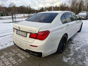 White BMW 750 2013 in Vilnius, with an engine capacity of 4.40 L and mileage of 200 thousand km for 9900 €, photo 3 on AUTOMOTO.COM.LV