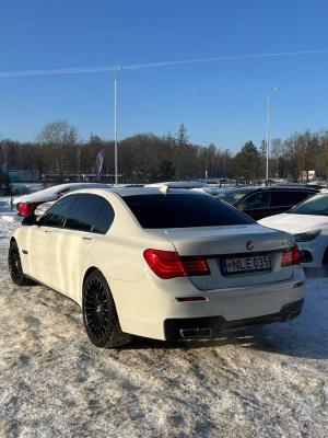 Balts BMW 750 2013 Viļņa, ar dzinēja tilpumu 4.40 L un nobraukumu 201 tūkst. km par 8800 €, foto 5 vietnē AUTOMOTO.COM.LV