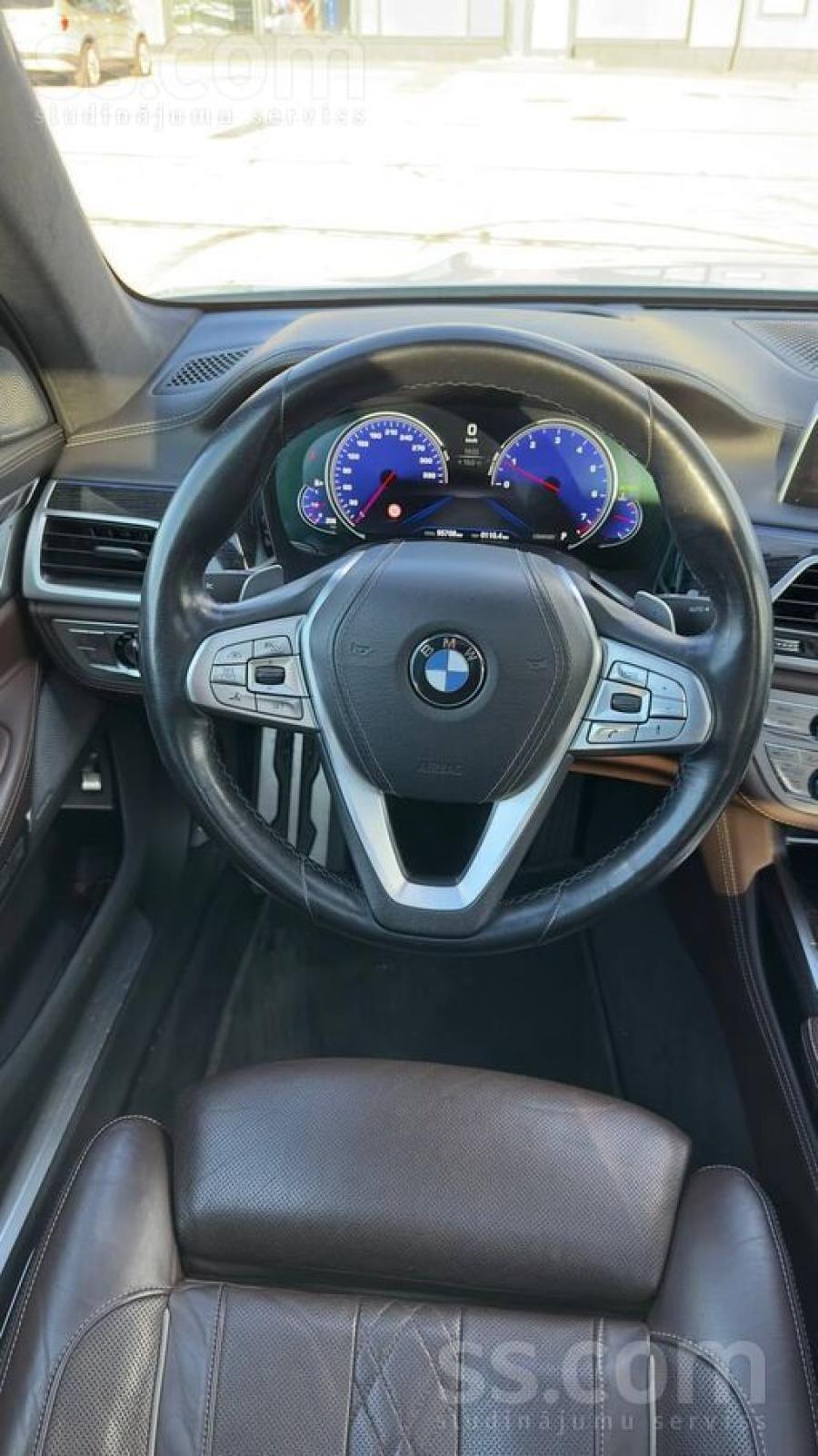 White BMW 750 2016 in Riga, with an engine capacity of 4.40 L and mileage of 96 thousand km for 24990 €, photo 13 on AUTOMOTO.COM.LV