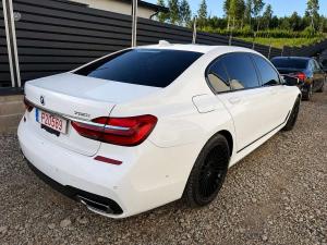 White BMW 750 2016 in Vilnius, with an engine capacity of 4.40 L and mileage of 148 thousand km for 15999 €, photo 5 on AUTOMOTO.COM.LV