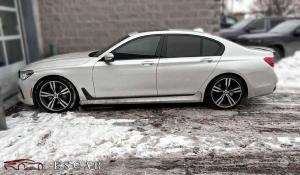 Balts BMW 750 2017 Viļņa, ar dzinēja tilpumu 4.40 L un nobraukumu 57 tūkst. km par 23500 €, foto 3 vietnē AUTOMOTO.COM.LV