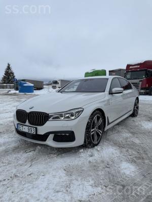 Balts BMW 750 2017 Saldus, ar dzinēja tilpumu 4.40 L un nobraukumu 280 tūkst. km par 22000 €, foto 3 vietnē AUTOMOTO.COM.LV