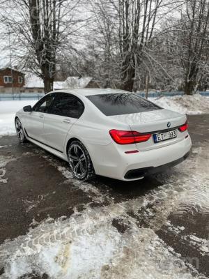 Balts BMW 750 2017 Saldus, ar dzinēja tilpumu 4.40 L un nobraukumu 280 tūkst. km par 22000 €, foto 5 vietnē AUTOMOTO.COM.LV