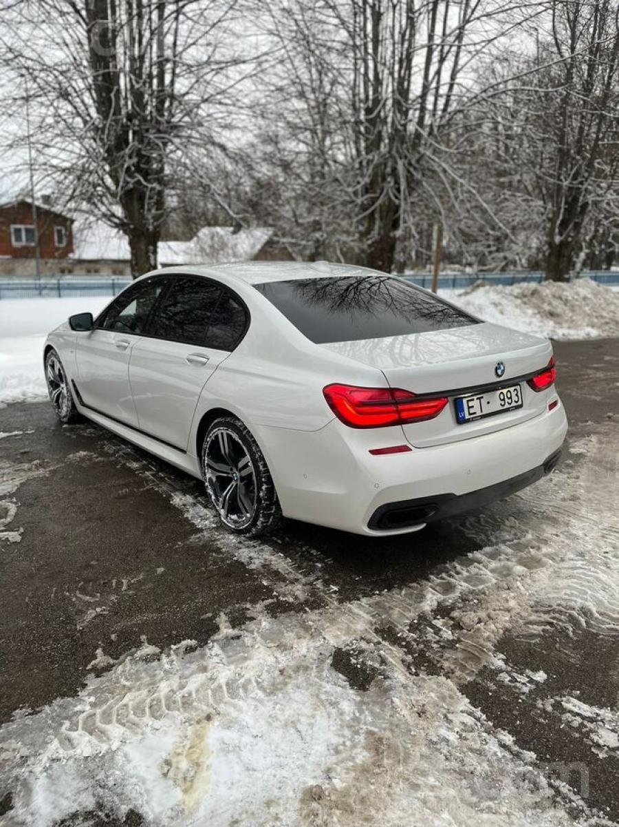 Balts BMW 750 2017 Saldus, ar dzinēja tilpumu 4.40 L un nobraukumu 280 tūkst. km par 22000 €, foto 5 vietnē AUTOMOTO.COM.LV