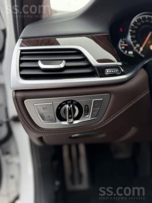 Balts BMW 750 2017 Saldus, ar dzinēja tilpumu 4.40 L un nobraukumu 280 tūkst. km par 22000 €, foto 9 vietnē AUTOMOTO.COM.LV