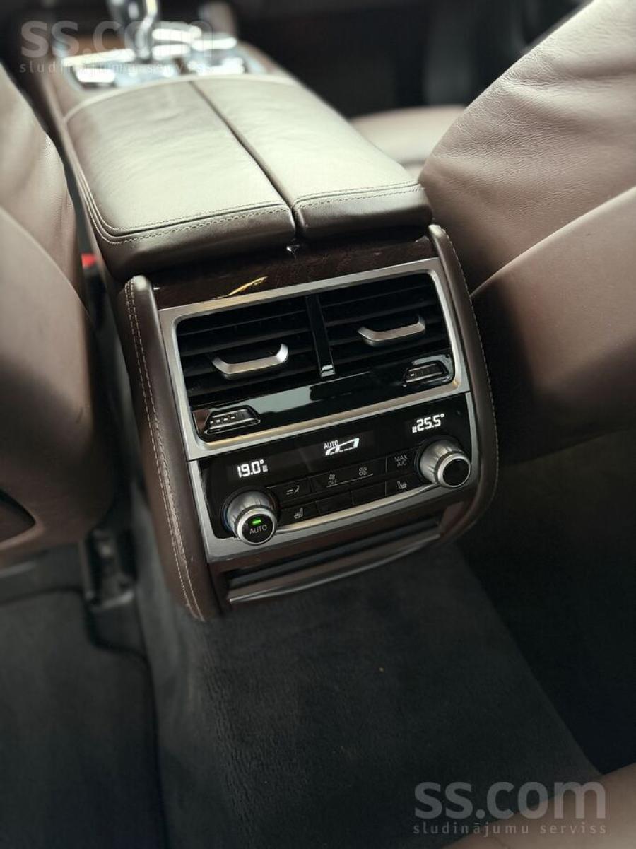 Balts BMW 750 2017 Saldus, ar dzinēja tilpumu 4.40 L un nobraukumu 280 tūkst. km par 22000 €, foto 14 vietnē AUTOMOTO.COM.LV