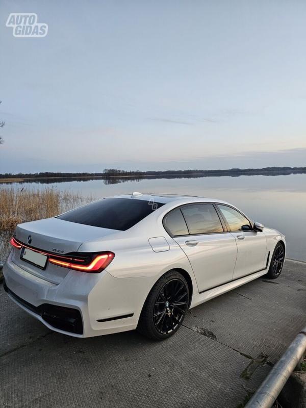 Balts BMW 750 2021 Anykščiai, ar dzinēja tilpumu 4.40 L un nobraukumu 68 tūkst. km par 41000 €, foto 4 vietnē AUTOMOTO.COM.LV