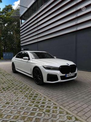 Balts BMW 750 2021 Alīta, ar dzinēja tilpumu 4.40 L un nobraukumu 107 tūkst. km par 38900 €, foto 3 vietnē AUTOMOTO.COM.LV
