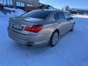 Dzeltens BMW 750 2010 Rietavas, ar dzinēja tilpumu 4.40 L un nobraukumu 313 tūkst. km par 5000 €, foto 3 vietnē AUTOMOTO.COM.LV