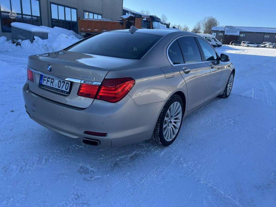 Dzeltens BMW 750 2010 Rietavas, ar dzinēja tilpumu 4.40 L un nobraukumu 313 tūkst. km par 5000 €, foto 3 vietnē AUTOMOTO.COM.LV