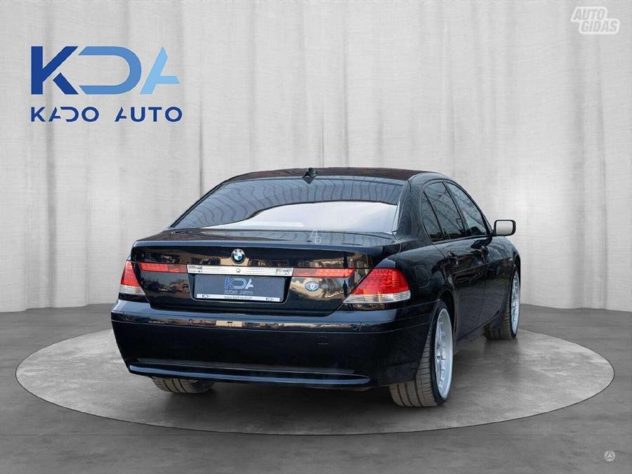 Black BMW 760 2004 in Marijampole, with an engine capacity of 6.00 L and mileage of 231 thousand km for 8450 €, photo 10 on AUTOMOTO.COM.LV