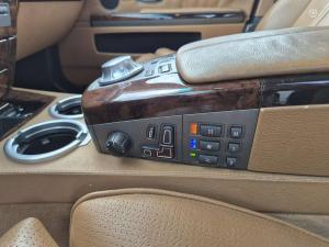 Melns BMW 760 2004 Utena, ar dzinēja tilpumu 5.97 L un nobraukumu 333 tūkst. km par 5990 €, foto 7 vietnē AUTOMOTO.COM.LV
