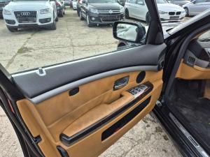 Melns BMW 760 2004 Utena, ar dzinēja tilpumu 5.97 L un nobraukumu 333 tūkst. km par 5990 €, foto 8 vietnē AUTOMOTO.COM.LV