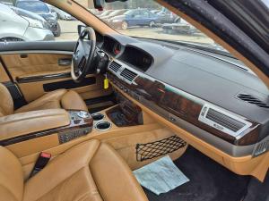 Melns BMW 760 2004 Utena, ar dzinēja tilpumu 5.97 L un nobraukumu 333 tūkst. km par 5990 €, foto 9 vietnē AUTOMOTO.COM.LV