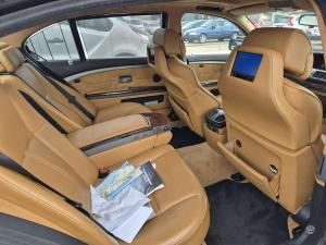 Melns BMW 760 2004 Utena, ar dzinēja tilpumu 5.97 L un nobraukumu 333 tūkst. km par 5990 €, foto 17 vietnē AUTOMOTO.COM.LV