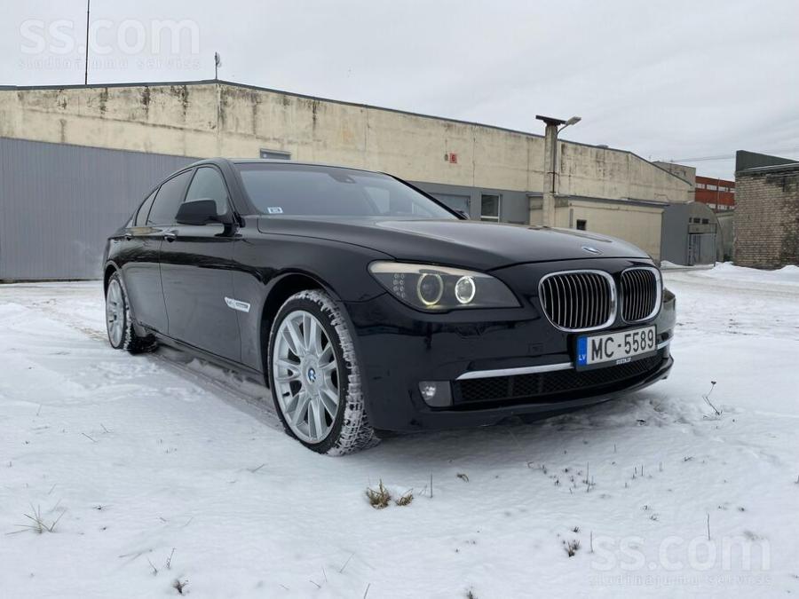 Melns BMW 760 2011 Rīga, ar dzinēja tilpumu 6.00 L un nobraukumu 270 tūkst. km par 11500 €, foto 12 vietnē AUTOMOTO.COM.LV