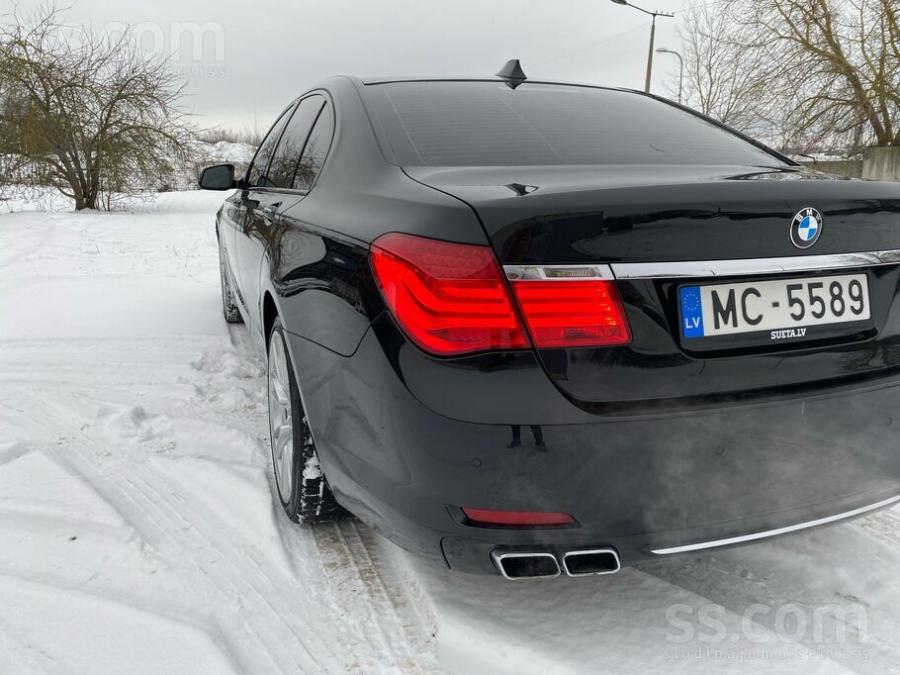 Melns BMW 760 2011 Rīga, ar dzinēja tilpumu 6.00 L un nobraukumu 270 tūkst. km par 11500 €, foto 30 vietnē AUTOMOTO.COM.LV