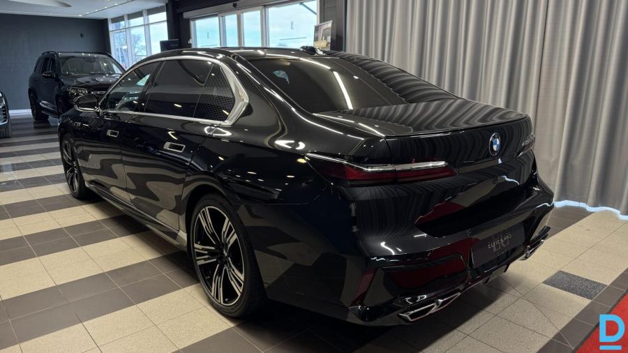 Melns BMW 760 2024 Mārupe, ar dzinēja tilpumu 3.00 L un nobraukumu 62 tūkst. km par 109990 €, foto 3 vietnē AUTOMOTO.COM.LV