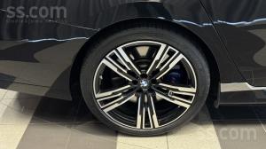 Melns BMW 760 2024 Rīga, ar dzinēja tilpumu 3.00 L un nobraukumu 62 tūkst. km par 109990 €, foto 9 vietnē AUTOMOTO.COM.LV