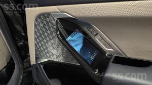 Melns BMW 760 2024 Rīga, ar dzinēja tilpumu 3.00 L un nobraukumu 62 tūkst. km par 109990 €, foto 14 vietnē AUTOMOTO.COM.LV