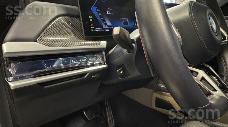 Melns BMW 760 2024 Rīga, ar dzinēja tilpumu 3.00 L un nobraukumu 62 tūkst. km par 109990 €, foto 22 vietnē AUTOMOTO.COM.LV