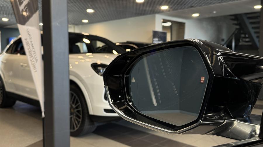Melns BMW 760 2024 Rīga, ar dzinēja tilpumu 3.00 L un nobraukumu 62 tūkst. km par 109990 €, foto 28 vietnē AUTOMOTO.COM.LV