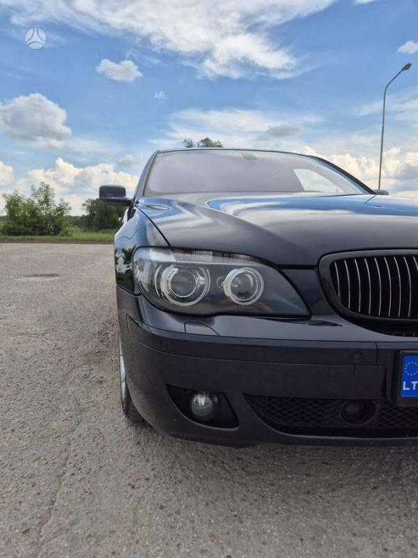 Blue BMW 760 2007 in Lazdijai, with an engine capacity of 6.00 L and mileage of 81 thousand km for 19500 €, photo 2 on AUTOMOTO.COM.LV