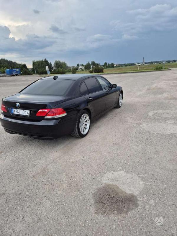 Blue BMW 760 2007 in Lazdijai, with an engine capacity of 6.00 L and mileage of 81 thousand km for 19500 €, photo 5 on AUTOMOTO.COM.LV