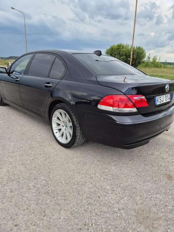 Blue BMW 760 2007 in Lazdijai, with an engine capacity of 6.00 L and mileage of 81 thousand km for 19500 €, photo 6 on AUTOMOTO.COM.LV