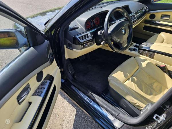 Brown BMW 760 2006 in Kedainiai, with an engine capacity of 5.97 L and mileage of 282 thousand km for 15900 €, photo 9 on AUTOMOTO.COM.LV