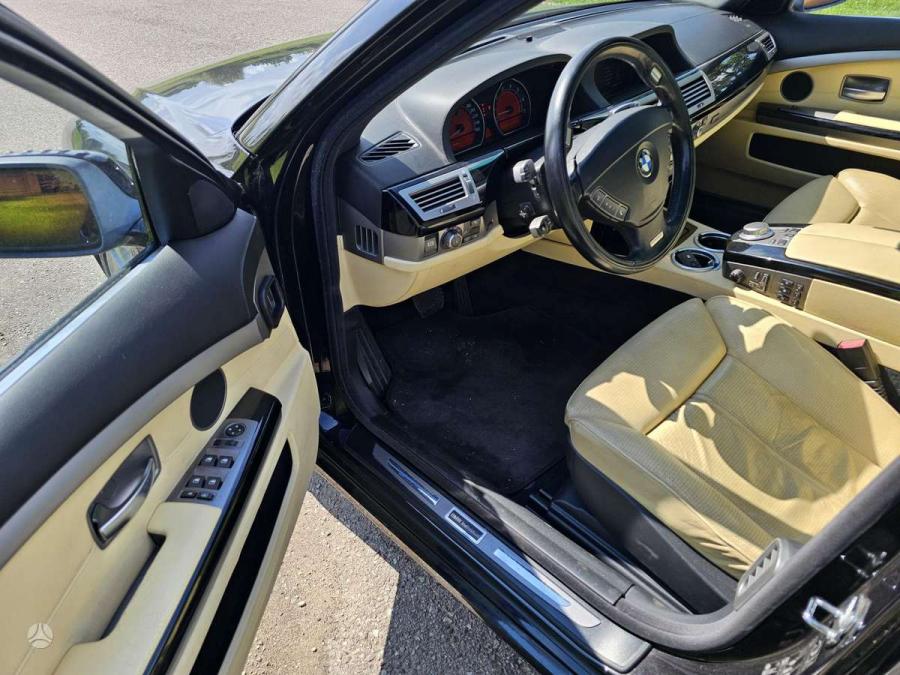 Brown BMW 760 2006 in Kedainiai, with an engine capacity of 5.97 L and mileage of 282 thousand km for 15900 €, photo 10 on AUTOMOTO.COM.LV