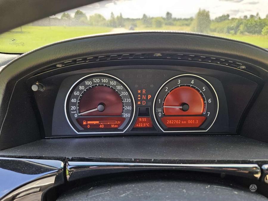 Brown BMW 760 2006 in Kedainiai, with an engine capacity of 5.97 L and mileage of 282 thousand km for 15900 €, photo 27 on AUTOMOTO.COM.LV