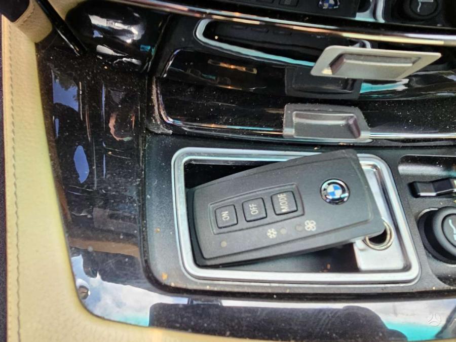 Brown BMW 760 2006 in Kedainiai, with an engine capacity of 5.97 L and mileage of 282 thousand km for 15900 €, photo 37 on AUTOMOTO.COM.LV