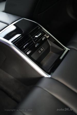 Black BMW 8-series 2020 in Tallinn, with an engine capacity of 3.00 L and mileage of 109 thousand km for 51900 €, photo 18 on AUTOMOTO.COM.LV