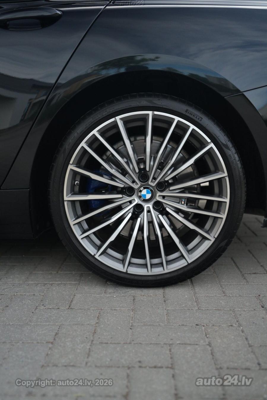 Black BMW 8-series 2020 in Tallinn, with an engine capacity of 3.00 L and mileage of 109 thousand km for 51900 €, photo 22 on AUTOMOTO.COM.LV