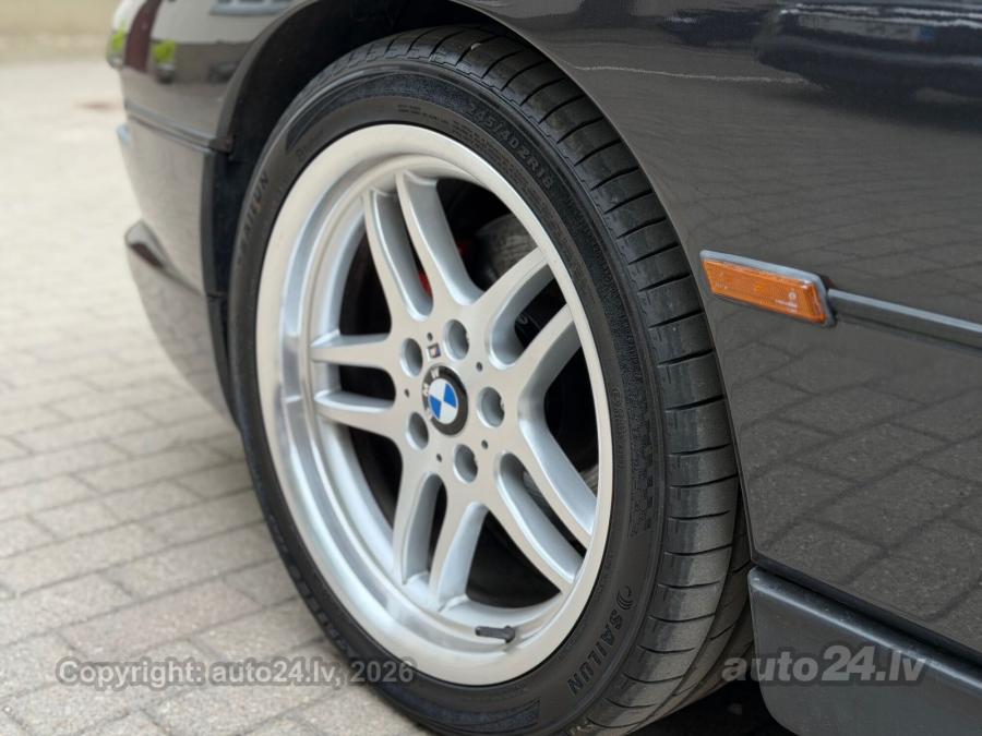 Grey BMW 8-series 1990 in Riga, with an engine capacity of 5.00 L and mileage of 189 thousand km for 25000 €, photo 6 on AUTOMOTO.COM.LV