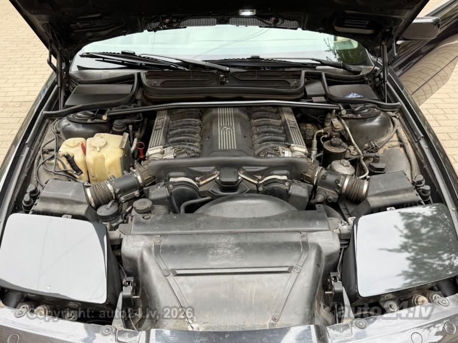 Grey BMW 8-series 1990 in Riga, with an engine capacity of 5.00 L and mileage of 189 thousand km for 25000 €, photo 13 on AUTOMOTO.COM.LV