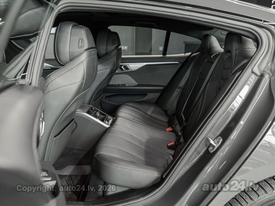 Pelēks BMW 8-series 2023 Tallina, ar dzinēja tilpumu 3.00 L un nobraukumu 46 tūkst. km par 59900 €, foto 21 vietnē AUTOMOTO.COM.LV