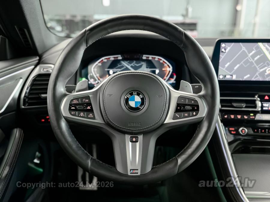 Pelēks BMW 8-series 2023 Tallina, ar dzinēja tilpumu 3.00 L un nobraukumu 46 tūkst. km par 59900 €, foto 24 vietnē AUTOMOTO.COM.LV