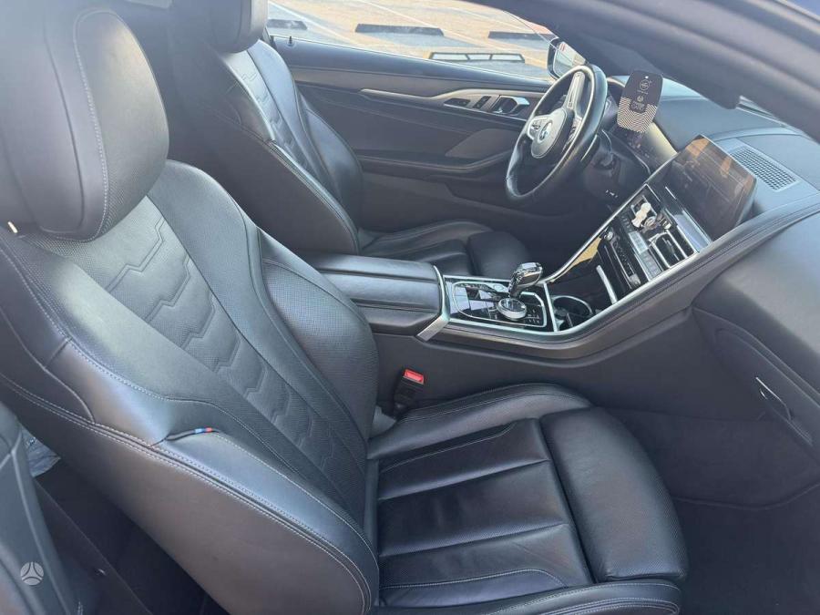 Black BMW 840 2019 in Vilnius, with an engine capacity of 2.99 L and mileage of 210 thousand km for 39999 €, photo 8 on AUTOMOTO.COM.LV