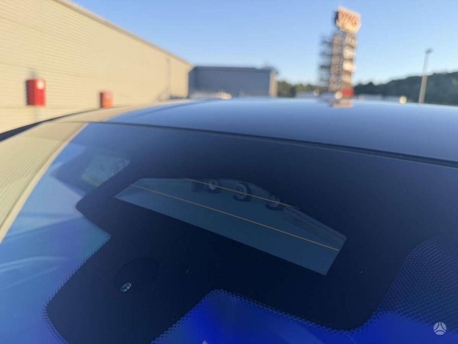 Black BMW 840 2019 in Vilnius, with an engine capacity of 2.99 L and mileage of 210 thousand km for 39999 €, photo 18 on AUTOMOTO.COM.LV