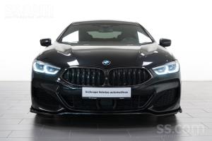 Black BMW 840 2019 in Riga, with an engine capacity of 3.00 L and mileage of 130 thousand km for 46500 €, photo 4 on AUTOMOTO.COM.LV