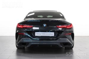Black BMW 840 2019 in Riga, with an engine capacity of 3.00 L and mileage of 130 thousand km for 46500 €, photo 5 on AUTOMOTO.COM.LV