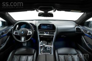 Black BMW 840 2019 in Riga, with an engine capacity of 3.00 L and mileage of 130 thousand km for 46500 €, photo 6 on AUTOMOTO.COM.LV