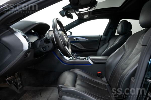 Black BMW 840 2019 in Riga, with an engine capacity of 3.00 L and mileage of 130 thousand km for 46500 €, photo 8 on AUTOMOTO.COM.LV