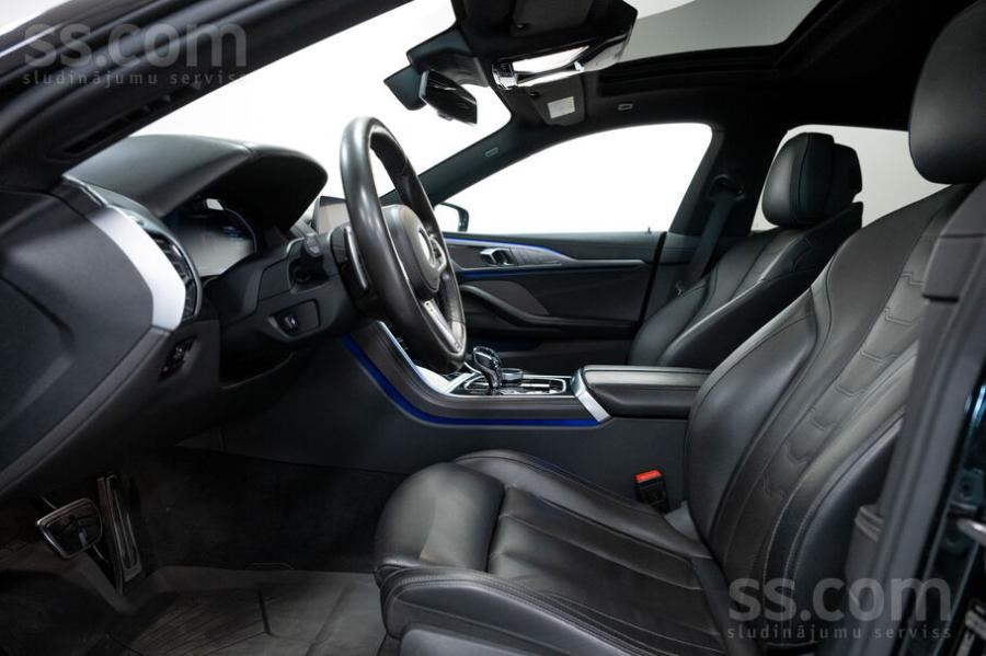 Black BMW 840 2019 in Riga, with an engine capacity of 3.00 L and mileage of 130 thousand km for 46500 €, photo 8 on AUTOMOTO.COM.LV