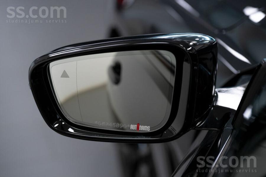 Black BMW 840 2019 in Riga, with an engine capacity of 3.00 L and mileage of 130 thousand km for 46500 €, photo 16 on AUTOMOTO.COM.LV