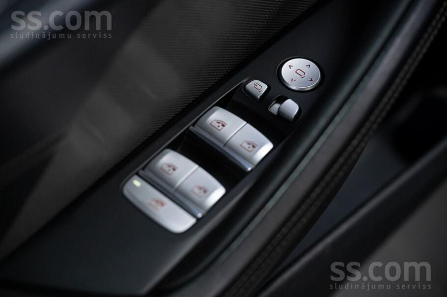 Black BMW 840 2019 in Riga, with an engine capacity of 3.00 L and mileage of 130 thousand km for 46500 €, photo 24 on AUTOMOTO.COM.LV