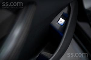 Black BMW 840 2019 in Riga, with an engine capacity of 3.00 L and mileage of 130 thousand km for 46500 €, photo 25 on AUTOMOTO.COM.LV