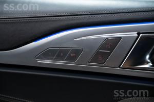 Black BMW 840 2019 in Riga, with an engine capacity of 3.00 L and mileage of 130 thousand km for 46500 €, photo 26 on AUTOMOTO.COM.LV